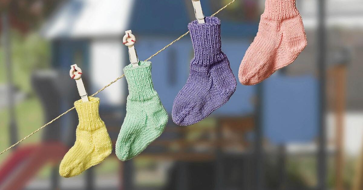 Sticka babyns första socka | Land